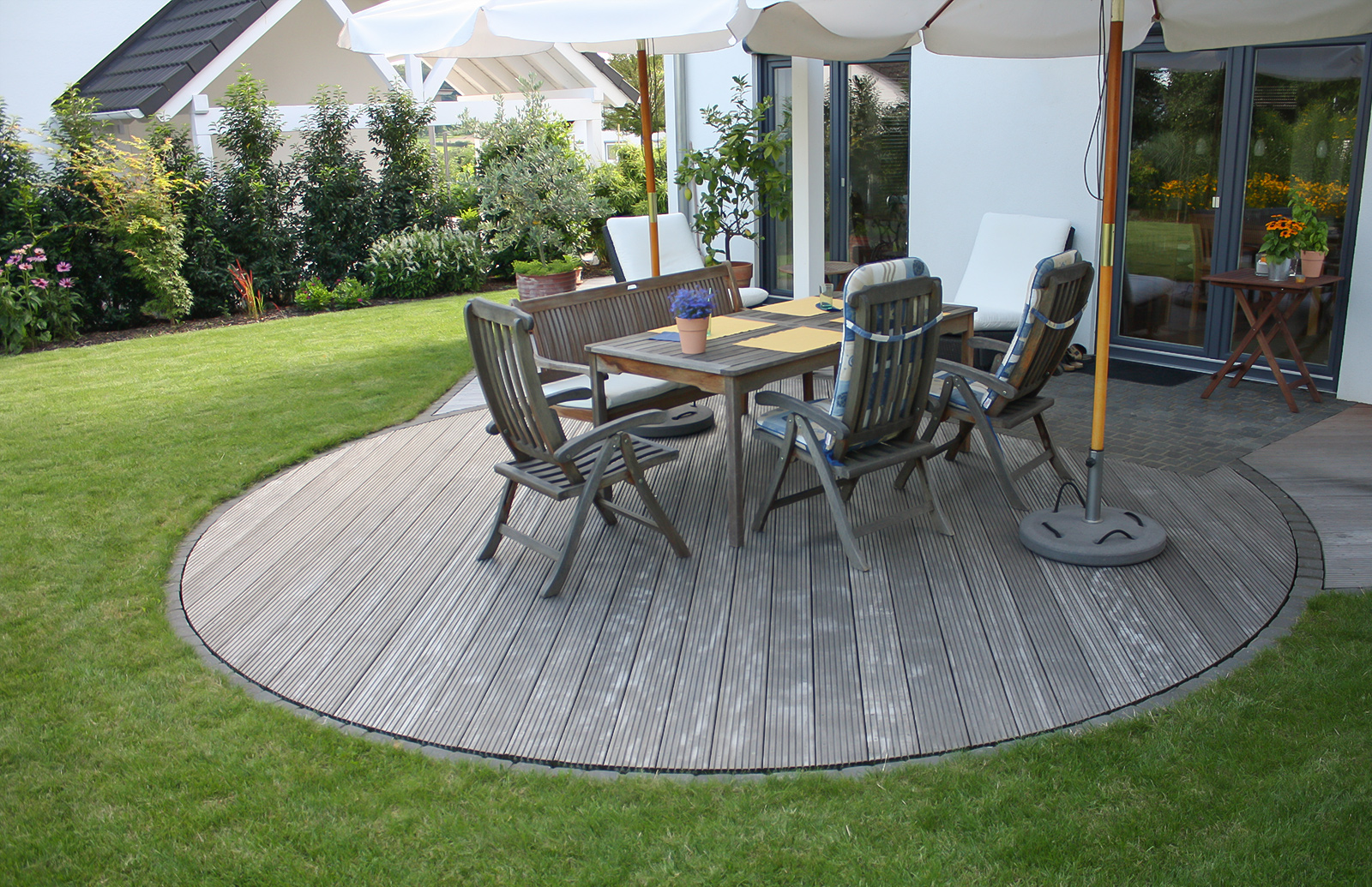 Holzterrasse Galerie - Holzterrassen & Pergolen - gartengestaltung-mauss.de